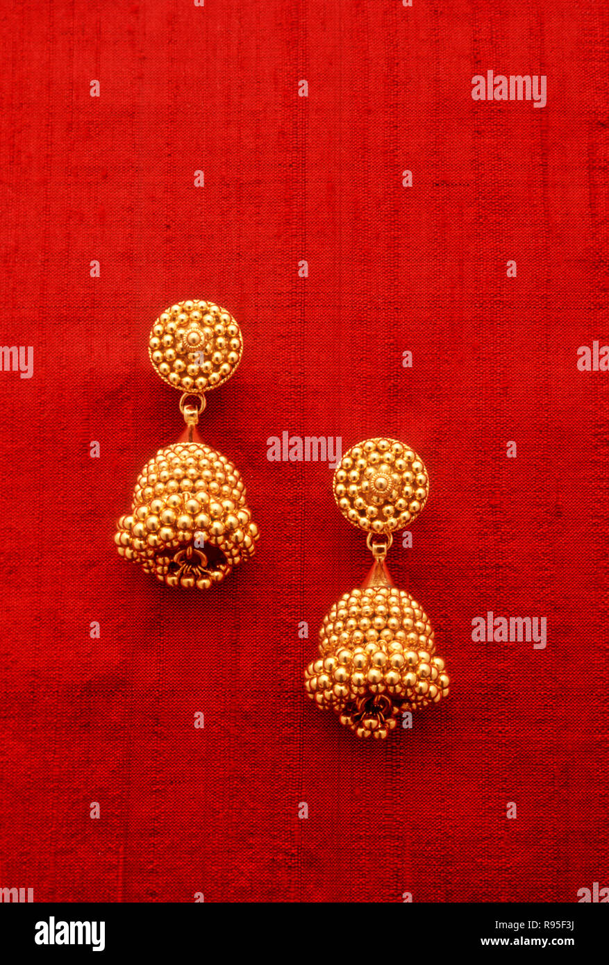 Ear pictures hi-res stock photography and images - Alamy