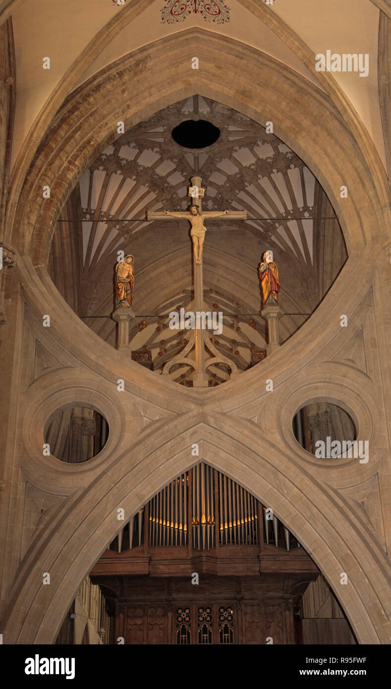 Scissor arches hi-res stock photography and images - Alamy