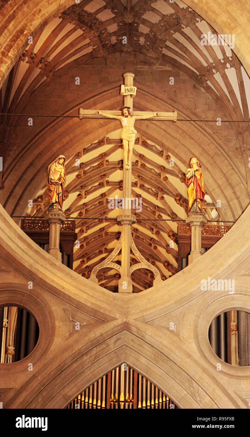 Scissor arches hi-res stock photography and images - Alamy