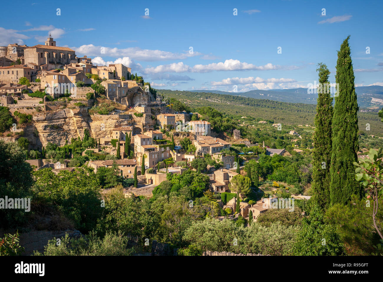 Historic mountain village gordes hi-res stock photography and images ...