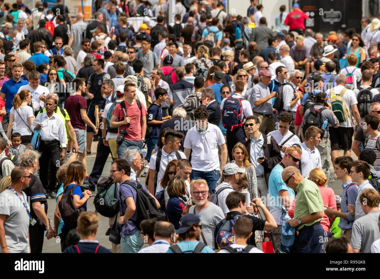 Paris france crowd on street hi-res stock photography and images - Alamy