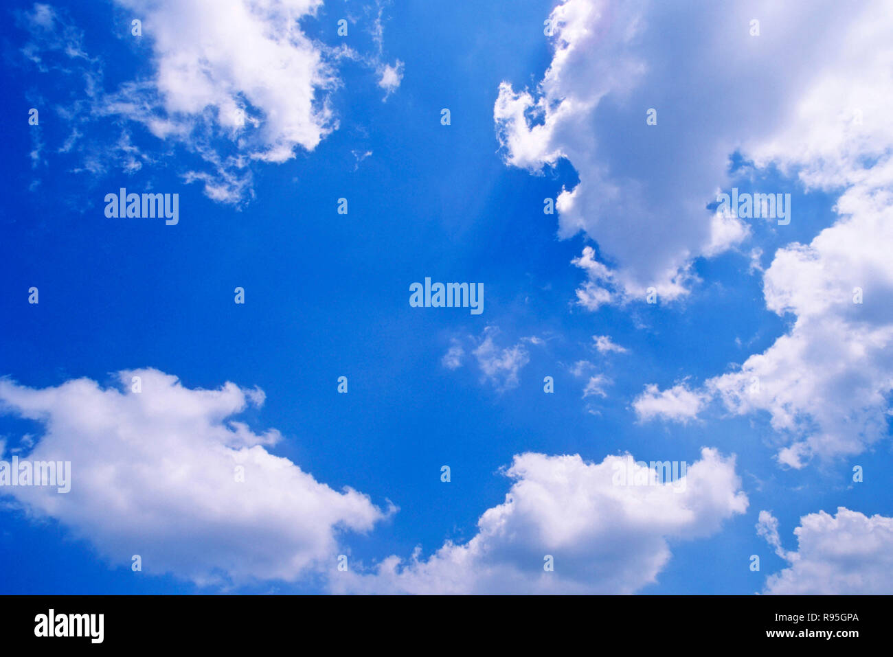 Calm blue sky hi-res stock photography and images - Alamy