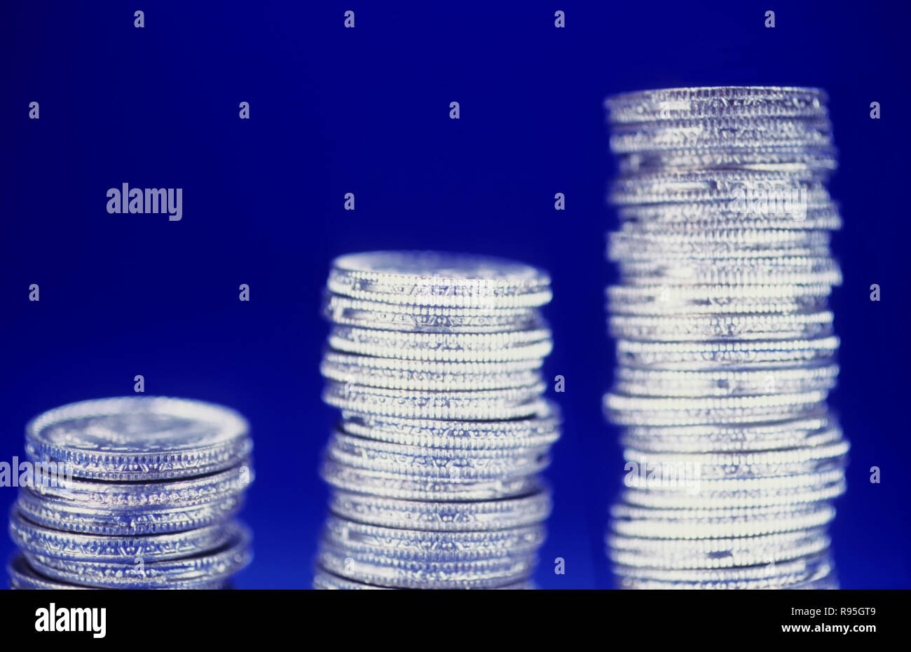 Silver coin coins hi-res stock photography and images - Alamy