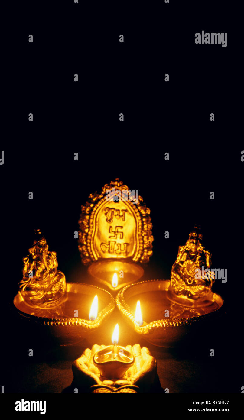 oil lamps lighting, Diwali deepawali Festival Stock Photo - Alamy