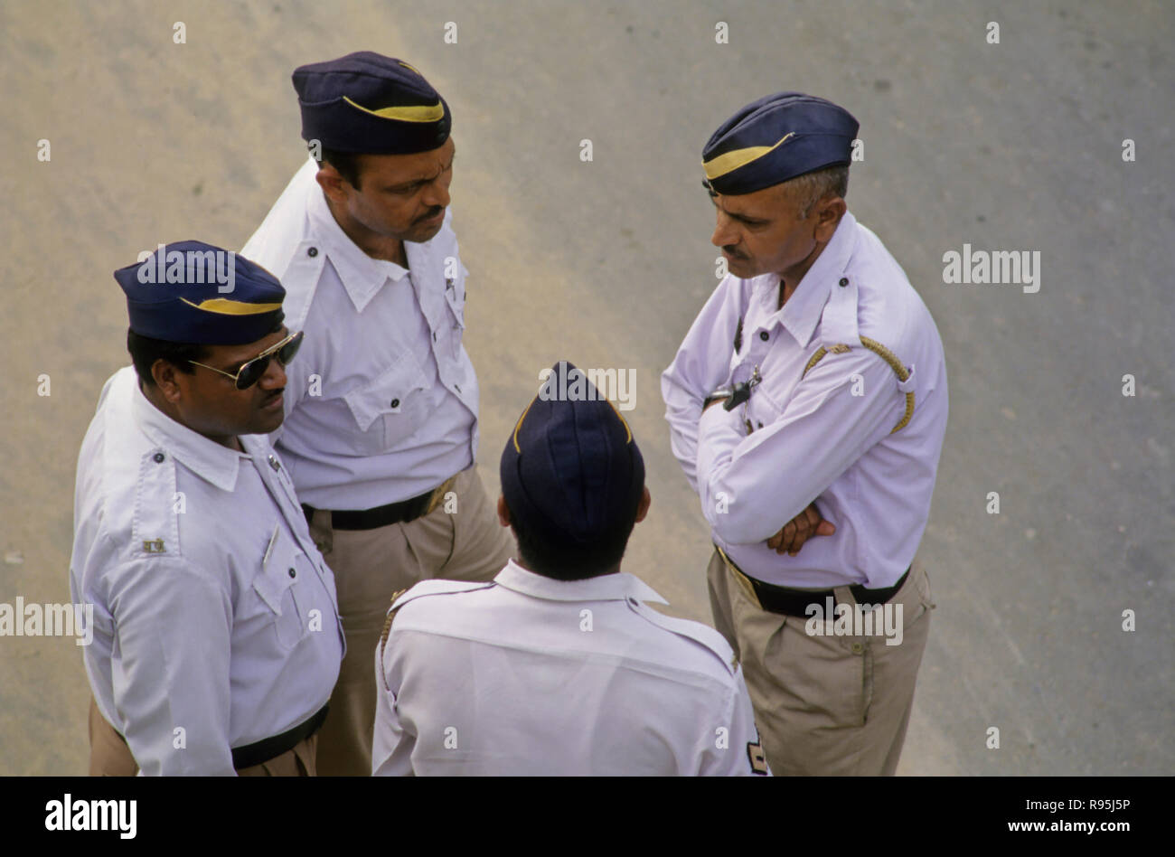 India traffic police hi-res stock photography and images - Alamy
