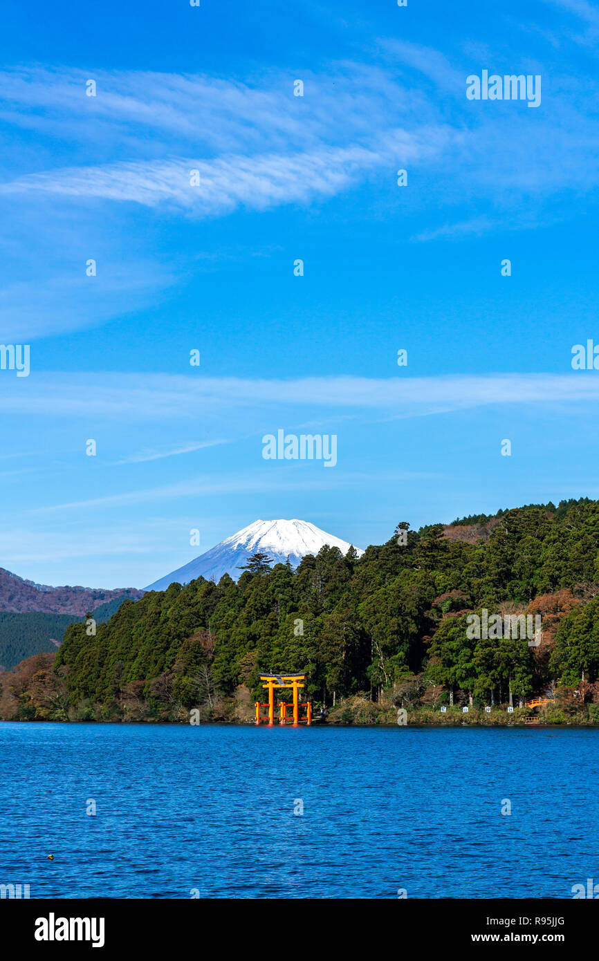 Mountain Fuji and Lake Ashi with Hakone temple and sightseeing boat in ...