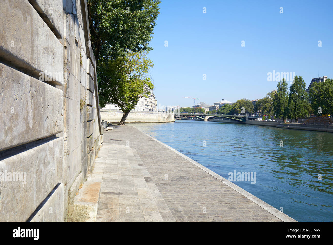 Parisian docks hi-res stock photography and images - Alamy
