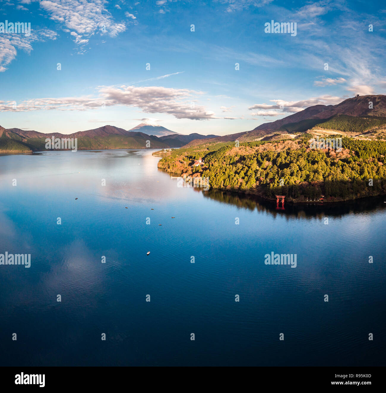 Mount Fuji and Lake Ashi.The shooting location is Lake Ashi, Kanagawa ...