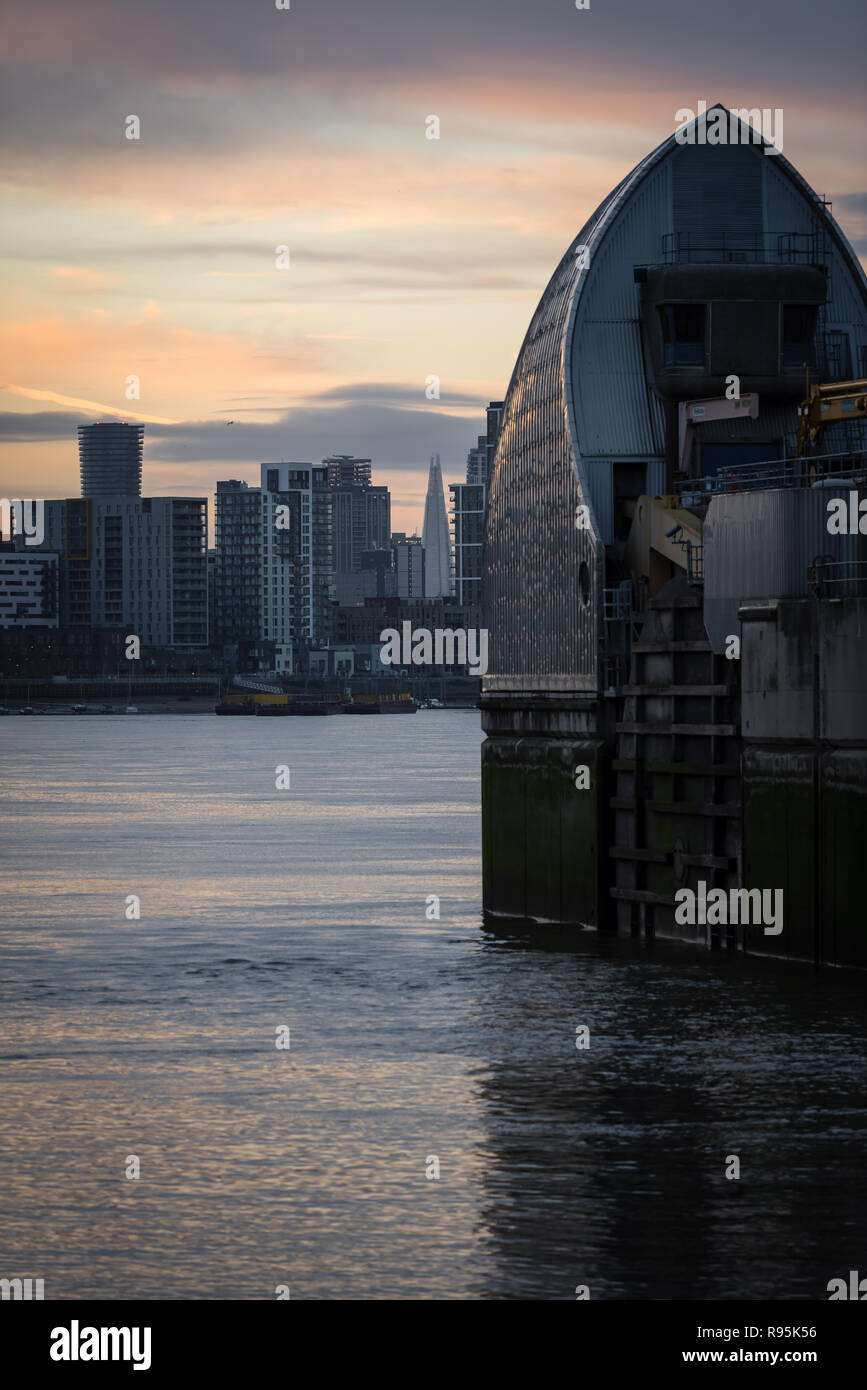 Thames barrier dusk panorama hi-res stock photography and images - Alamy