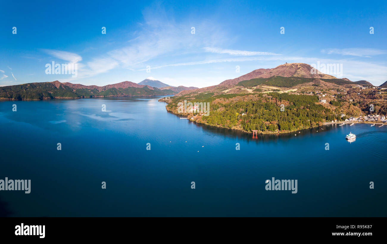 Mount Fuji and Lake Ashi.The shooting location is Lake Ashi, Kanagawa ...