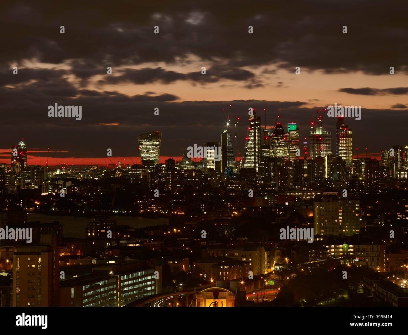 London skyline at night Stock Photo - Alamy