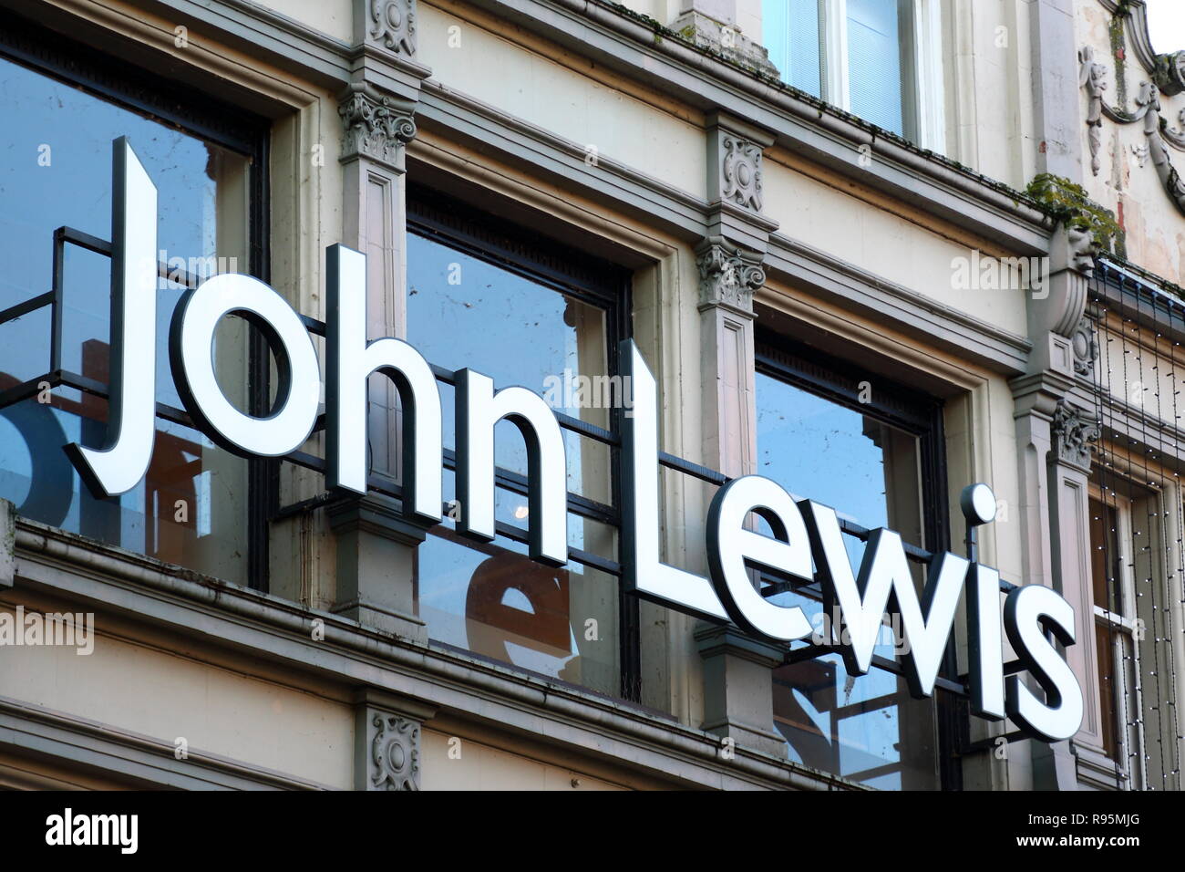 John lewis logo hi-res stock photography and images - Alamy