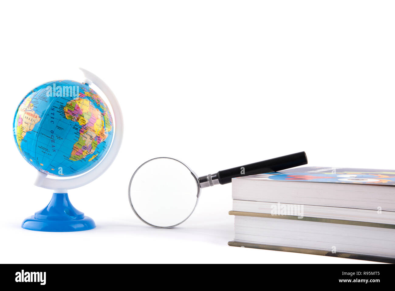 Magnifying glass globe hi-res stock photography and images - Alamy