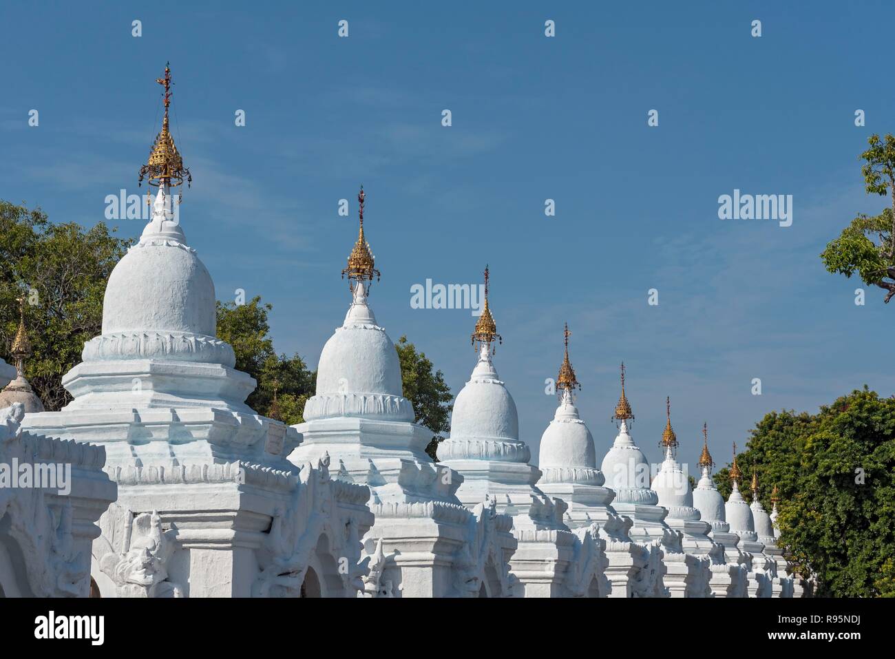 Maha lawka marazein pagoda hi-res stock photography and images - Alamy
