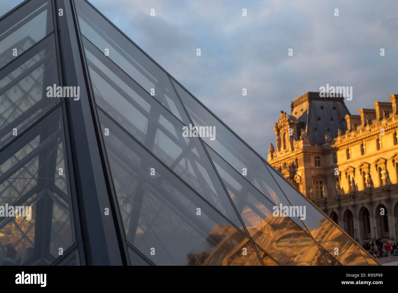 Triangle Glass Building High Resolution Stock Photography and Images ...