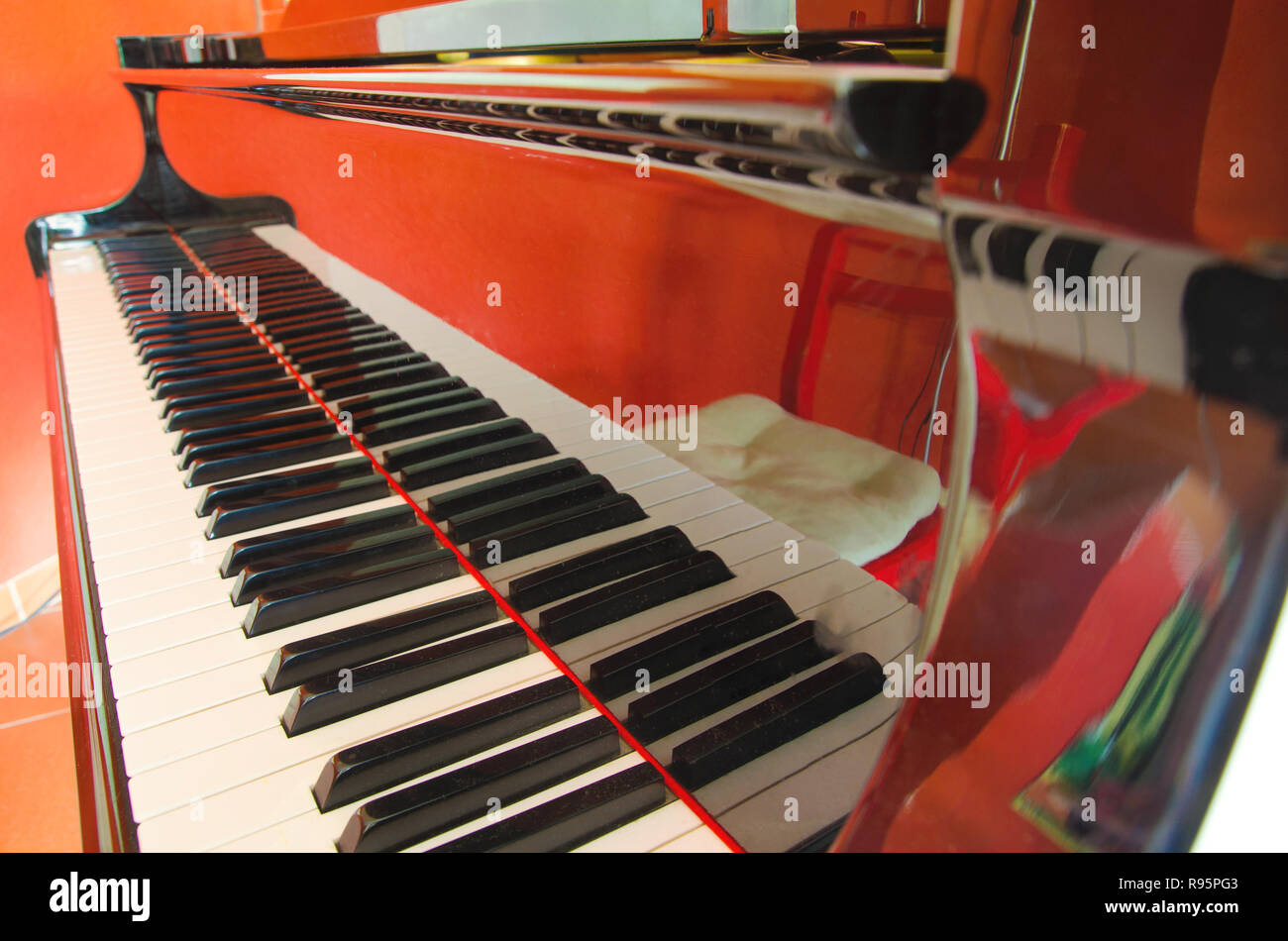 an old grand piano keys Stock Photo - Alamy