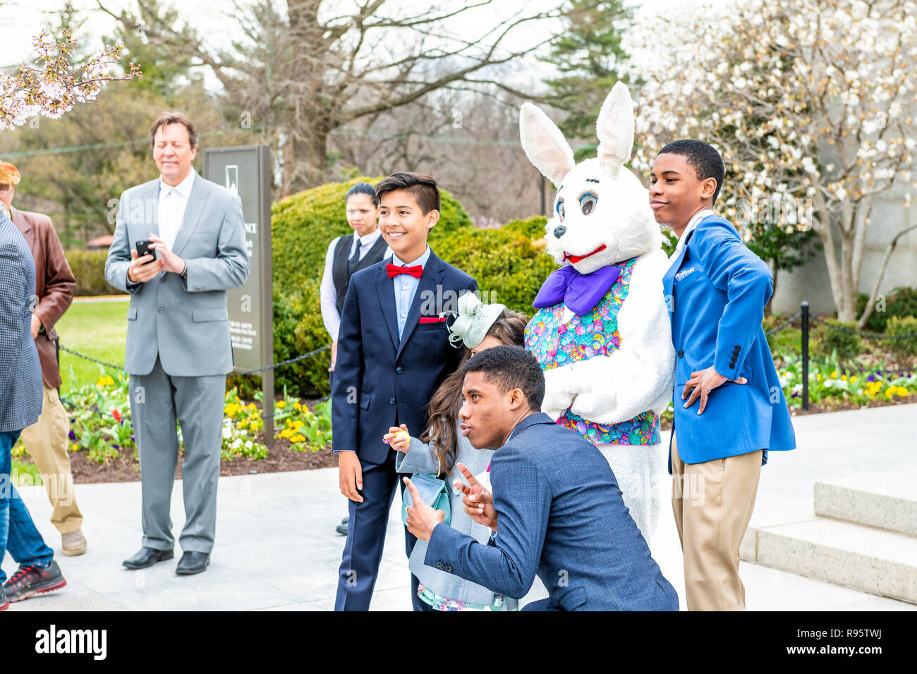 Dc costume hi-res stock photography and images - Alamy