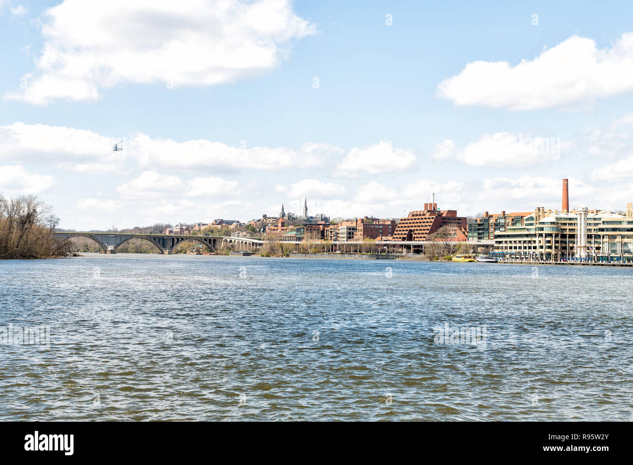 Cityscape, skyline view of Potomac river, Georgetown waterfront park in ...