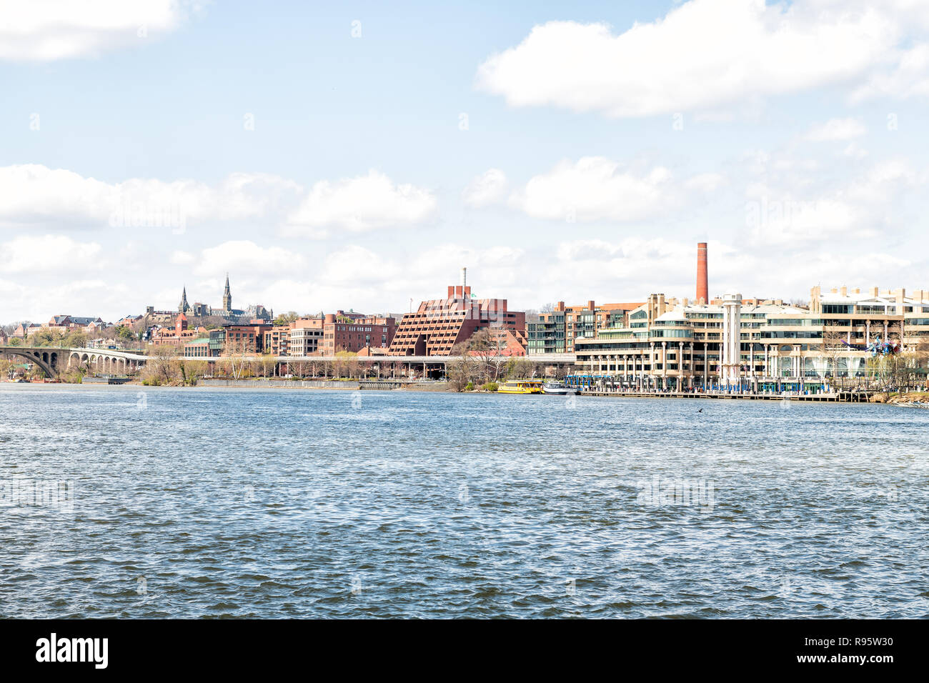 Cityscape, skyline view of Potomac river, Georgetown waterfront park in ...