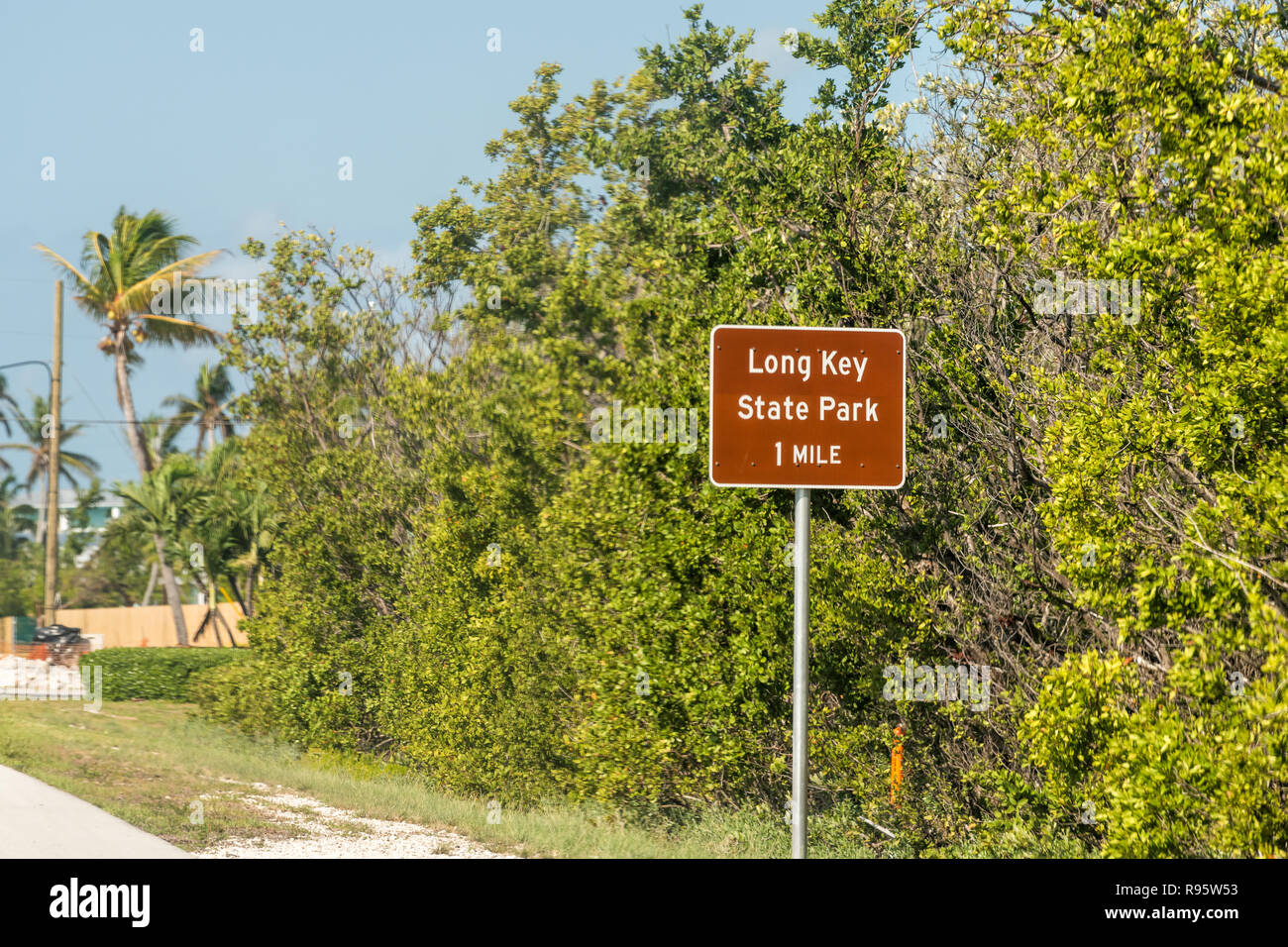 Long Key, USA Sign for Florida keys state park at overseas highway road ...