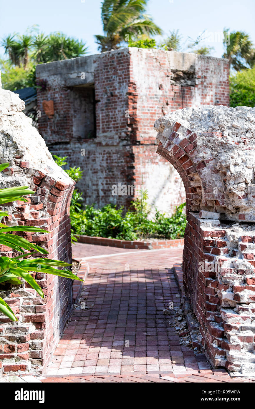 Brick outdoor, outside sidewalk corridor path entrance, arch, archway ...