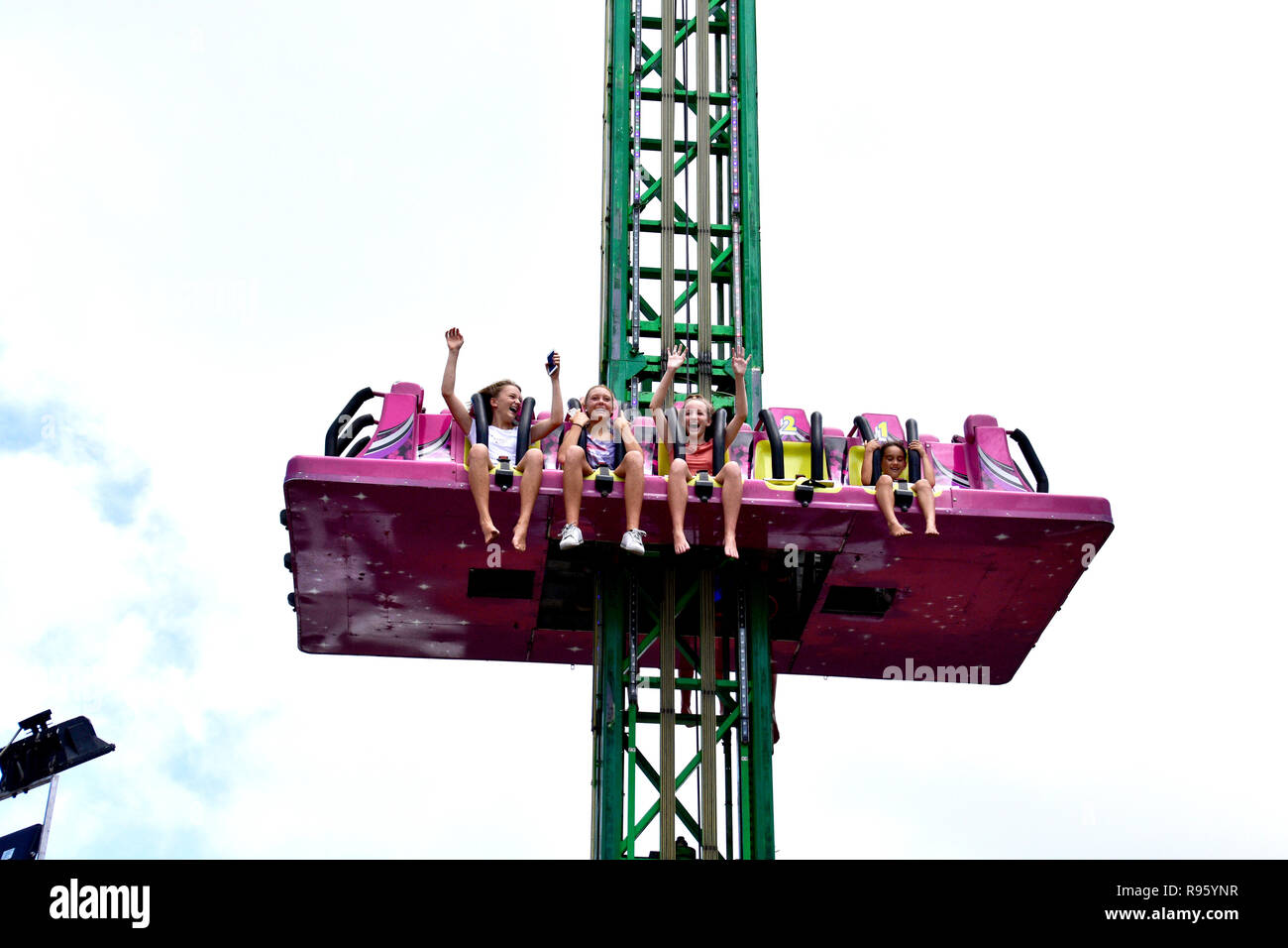 THRILL SEEKERS ON SHOW RIDE Stock Photo - Alamy