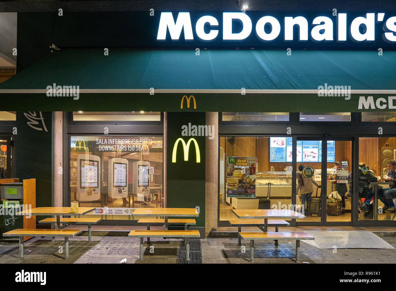 Mcdonalds shop front night hi-res stock photography and images - Alamy