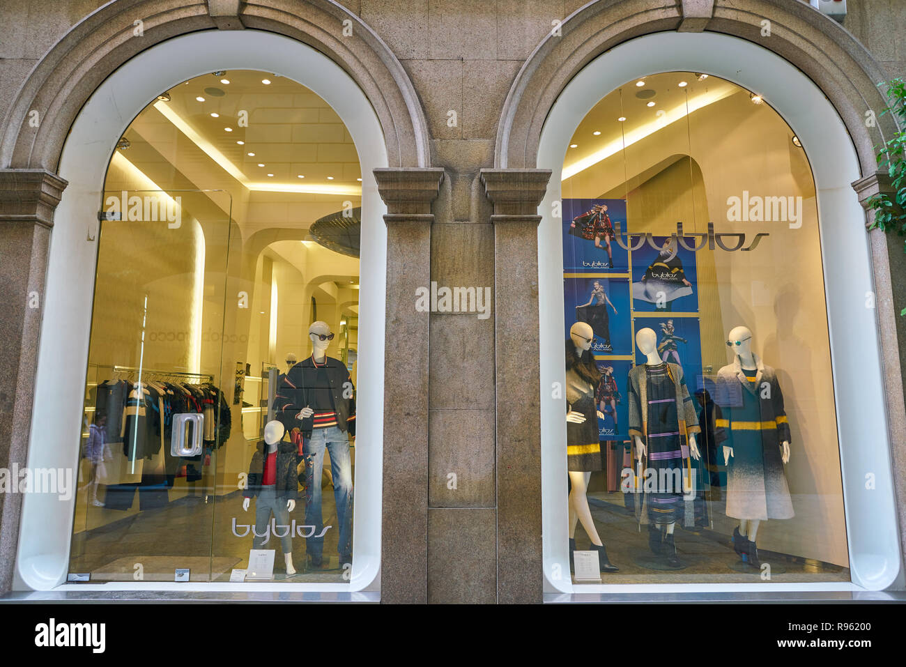 MILAN, ITALY - CIRCA NOVEMBER, 2017: display window and entrance at a ...