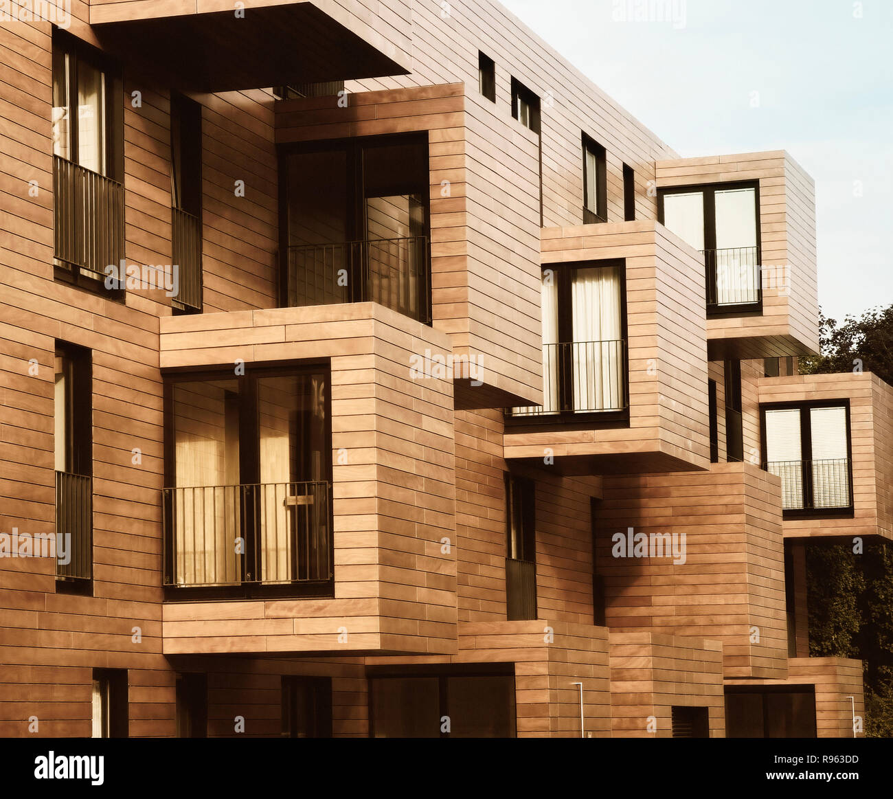Modern Contemporary Wood Sided Building Stock Photo - Alamy