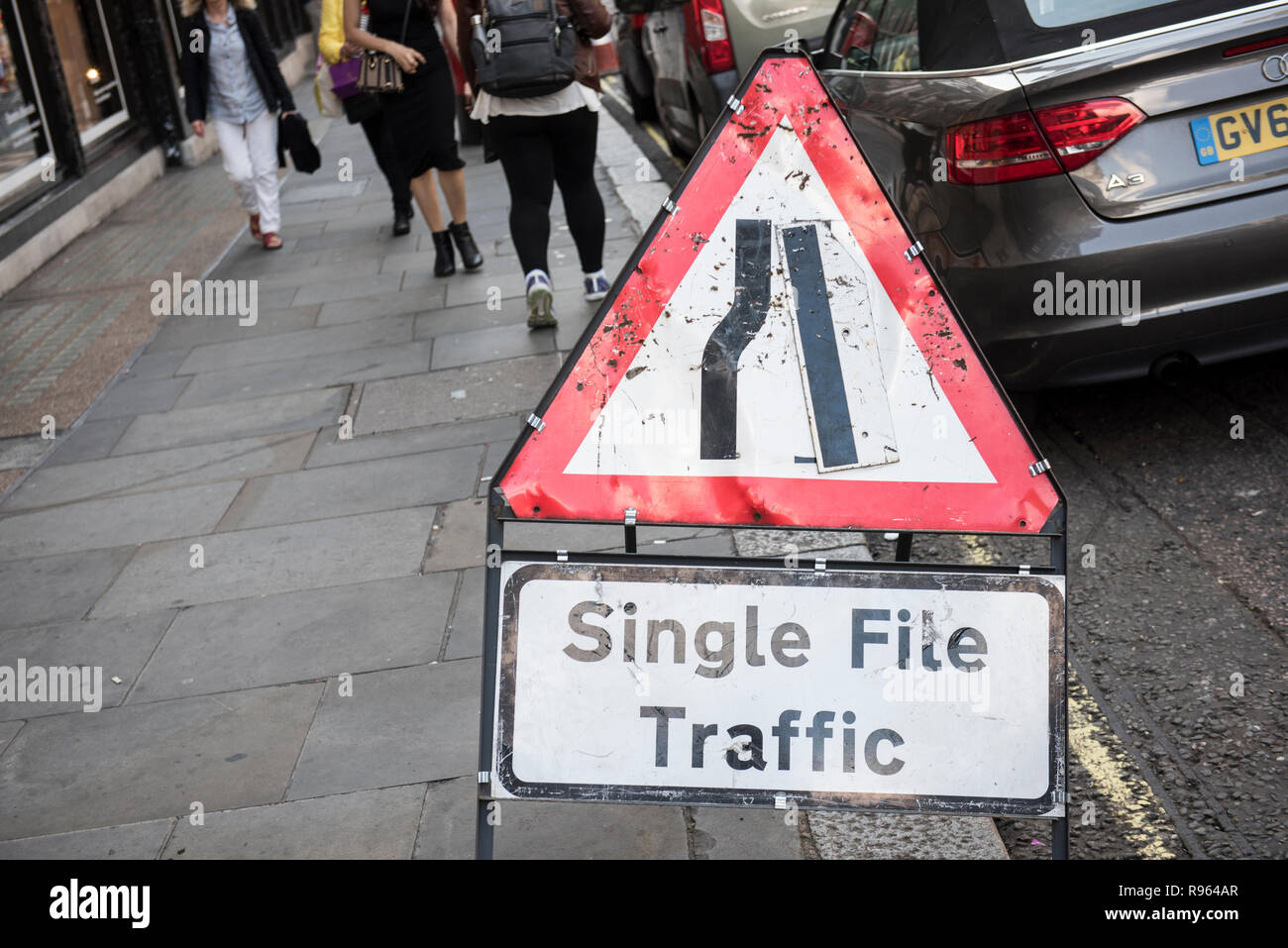 Single file traffic hi-res stock photography and images - Alamy