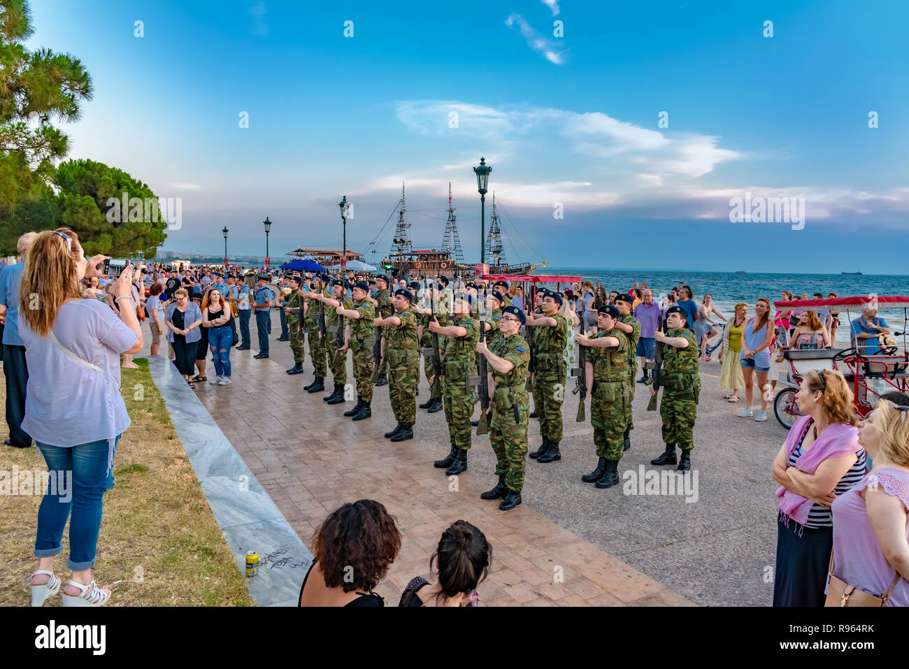 Greek army hi-res stock photography and images - Alamy