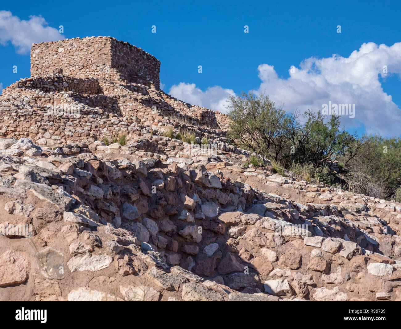 Southern Sinagua pueblo Indian ruins, Tuzigoot National Monument ...