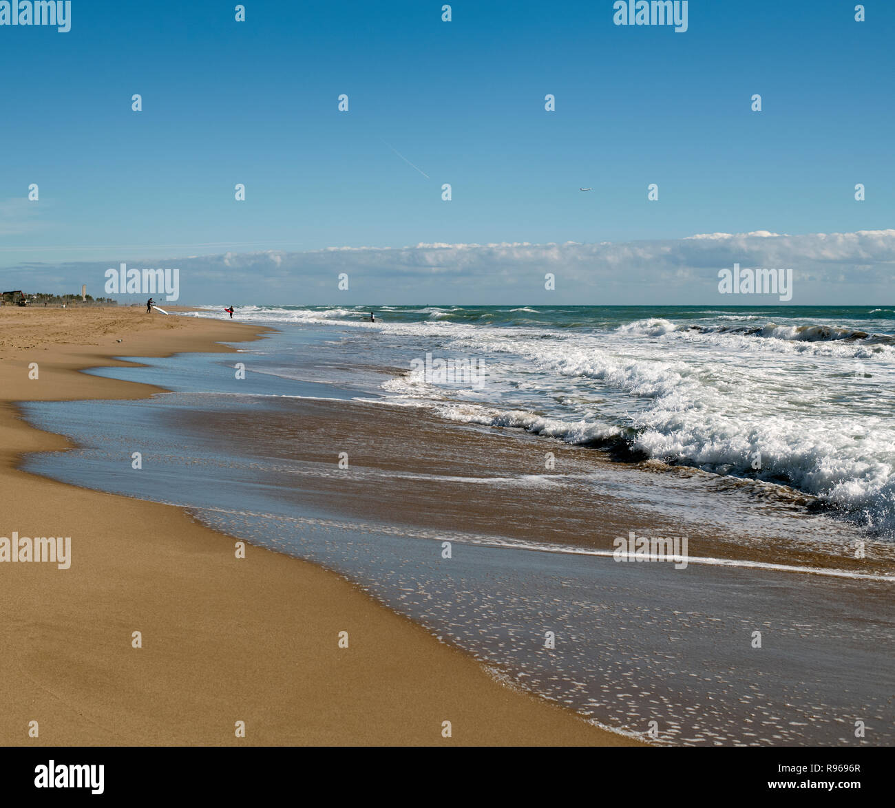 Deserted beach in spain hi-res stock photography and images - Alamy