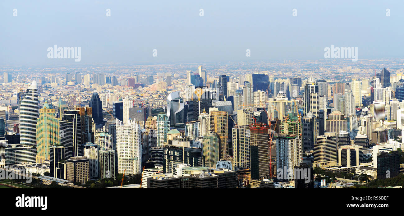 Skyline of Bangkok's Watthana district Stock Photo - Alamy