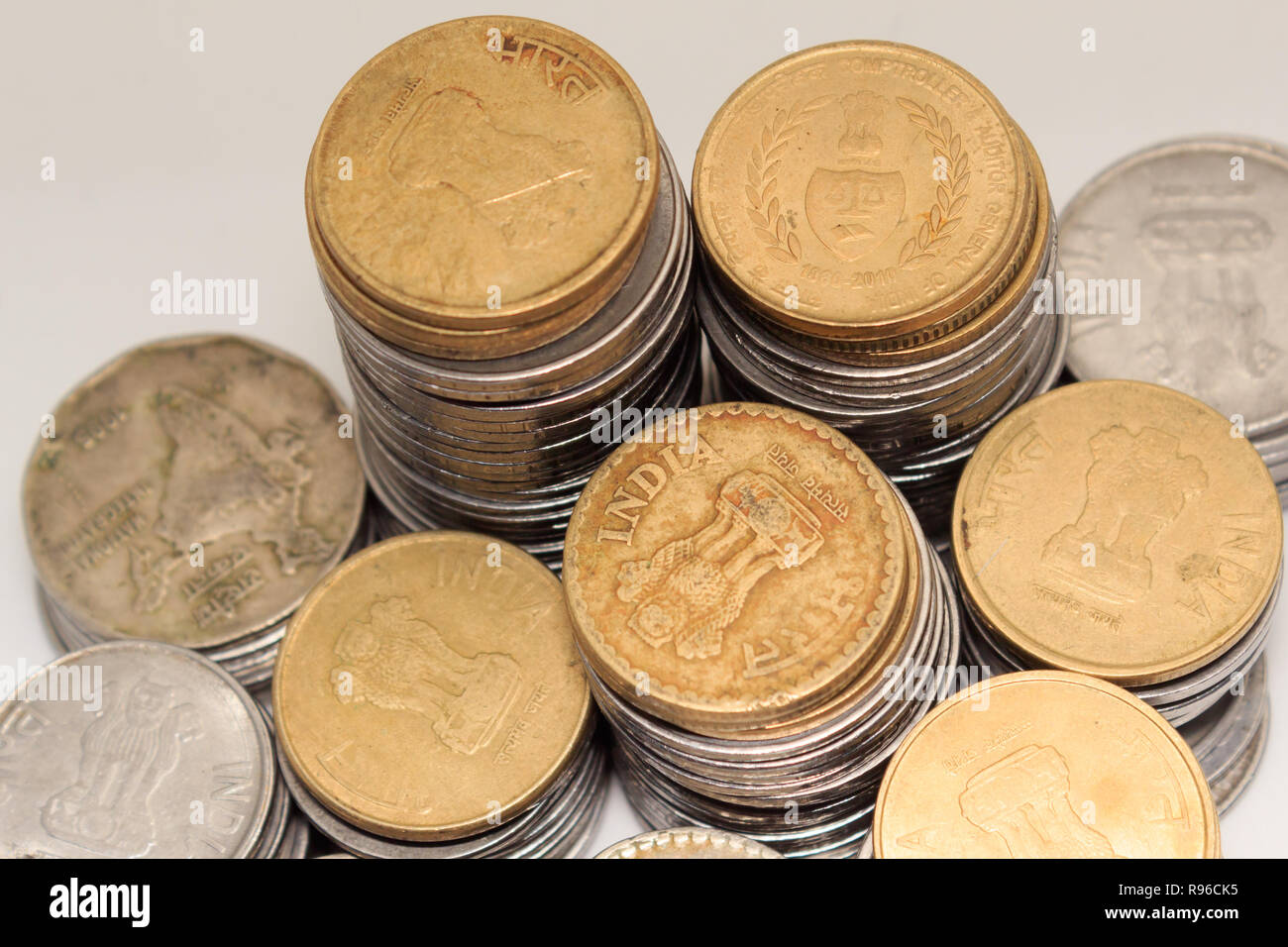 Stock pile of Hundred number 5 five Indian rupee metal coin currency ...