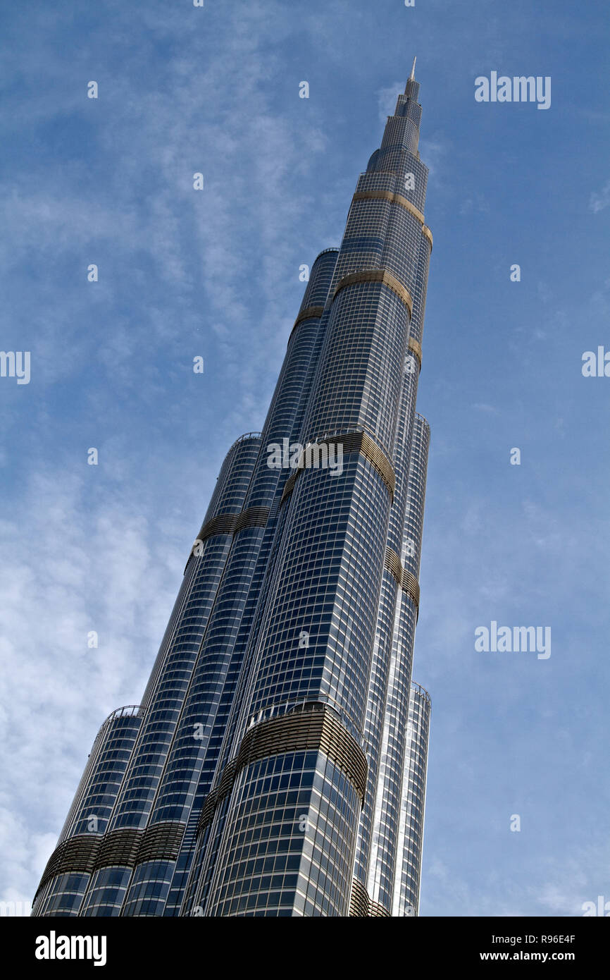 Arquitectura vidrio acero hi-res stock photography and images - Alamy
