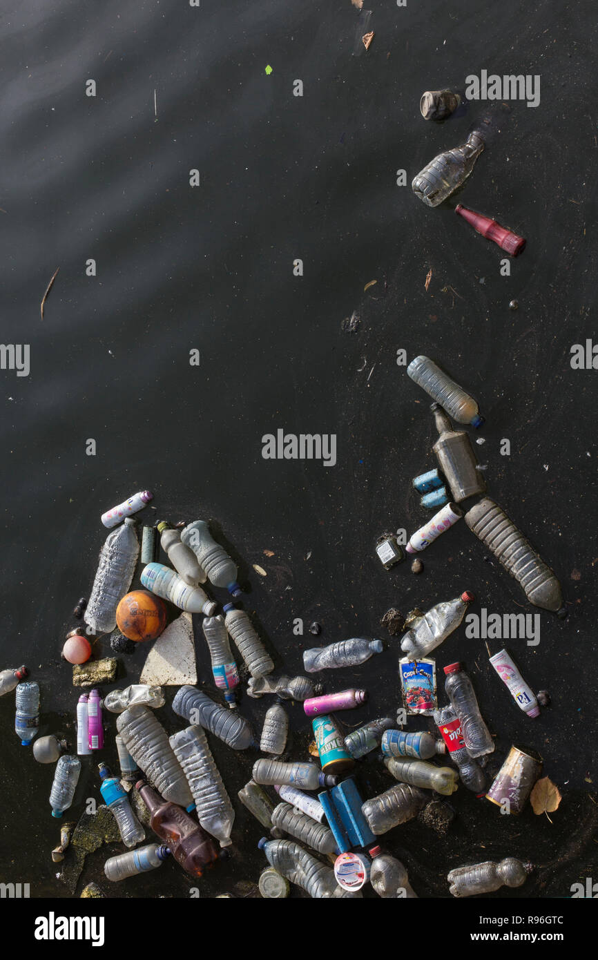 plastic pollution in water Stock Photo - Alamy