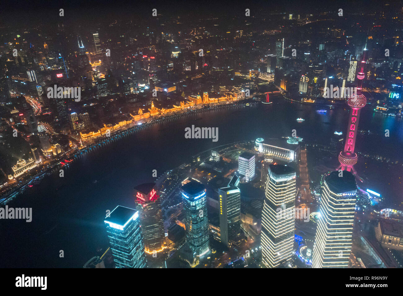 Shanghai, Shanghai, China. 20th Dec, 2018. Shanghai, CHINA-A birdÃ¢â‚¬â ...