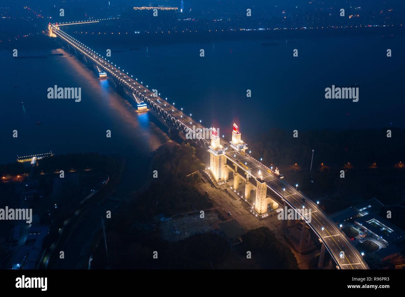 Nanjing yangtze river scenery hi-res stock photography and images - Alamy
