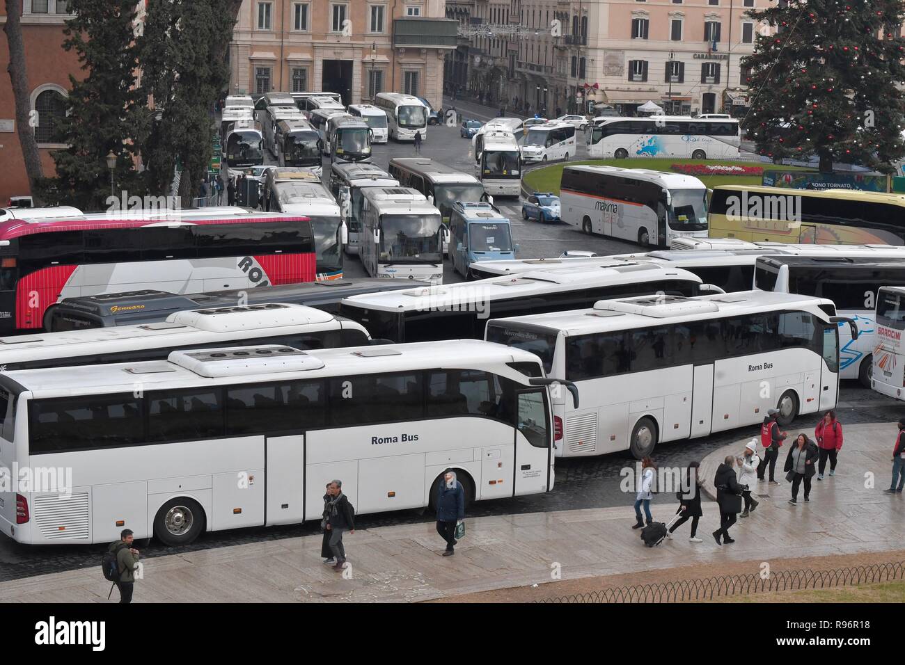 Turistici hi-res stock photography and images - Alamy