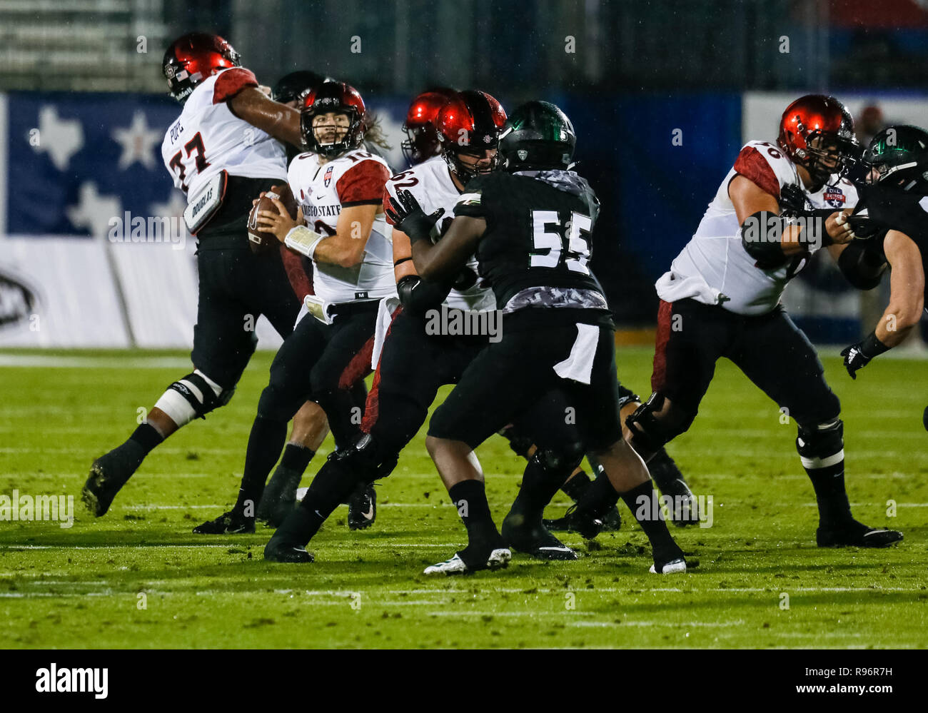 San Diego State Aztecs quarterback Christian Chapman (10) looks ...