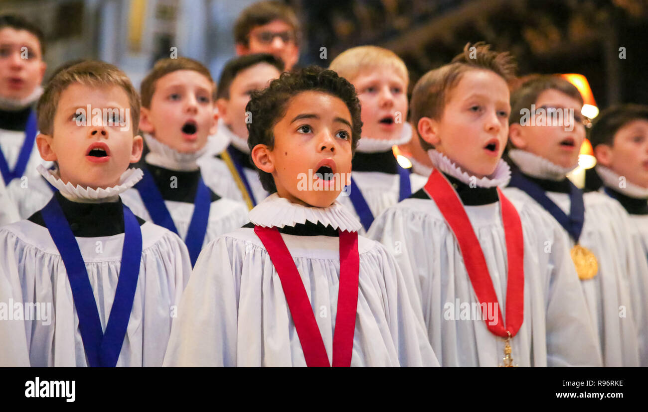Choir choristers st pauls hi-res stock photography and images - Alamy