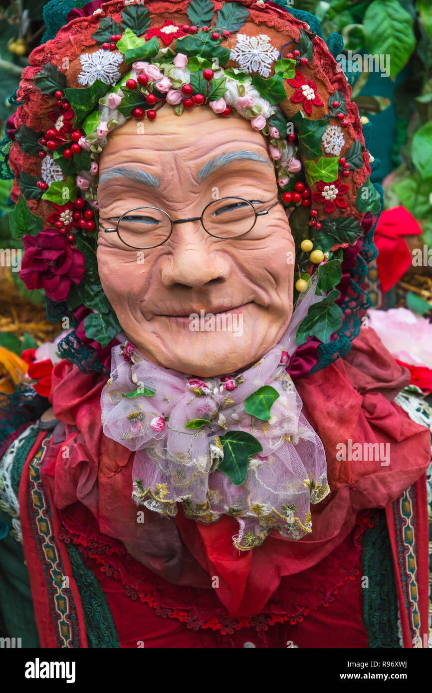 Lifesize puppet hi-res stock photography and images - Alamy