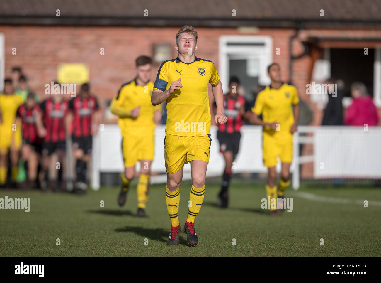 Aaron mccreadie of oxford united u18 hi-res stock photography and ...