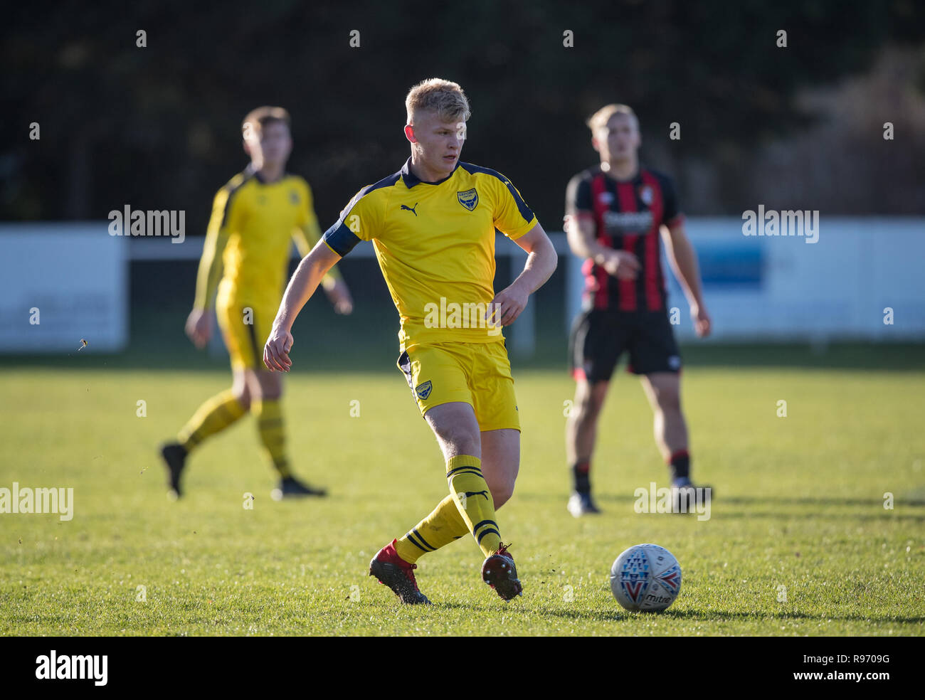 Aaron mccreadie of oxford united u18 hi-res stock photography and ...