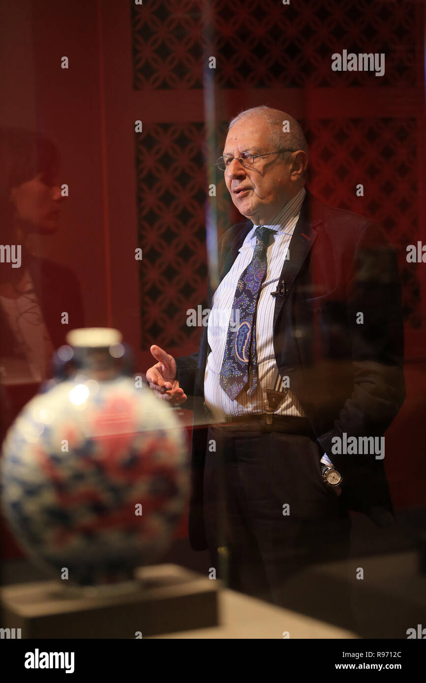 The imperial palace of athens hi-res stock photography and images - Alamy