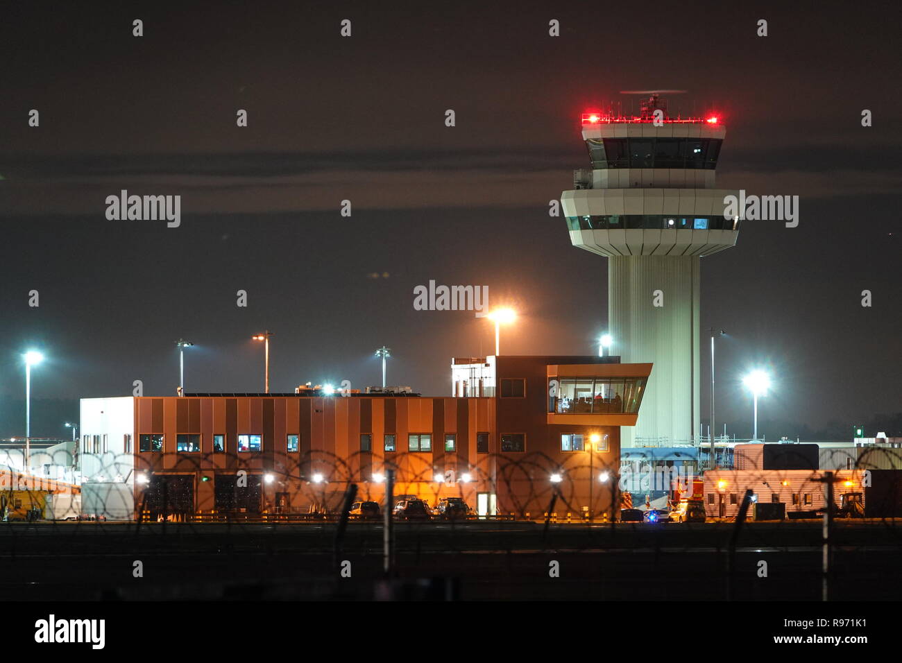 Perimeter tower london hi-res stock photography and images - Alamy