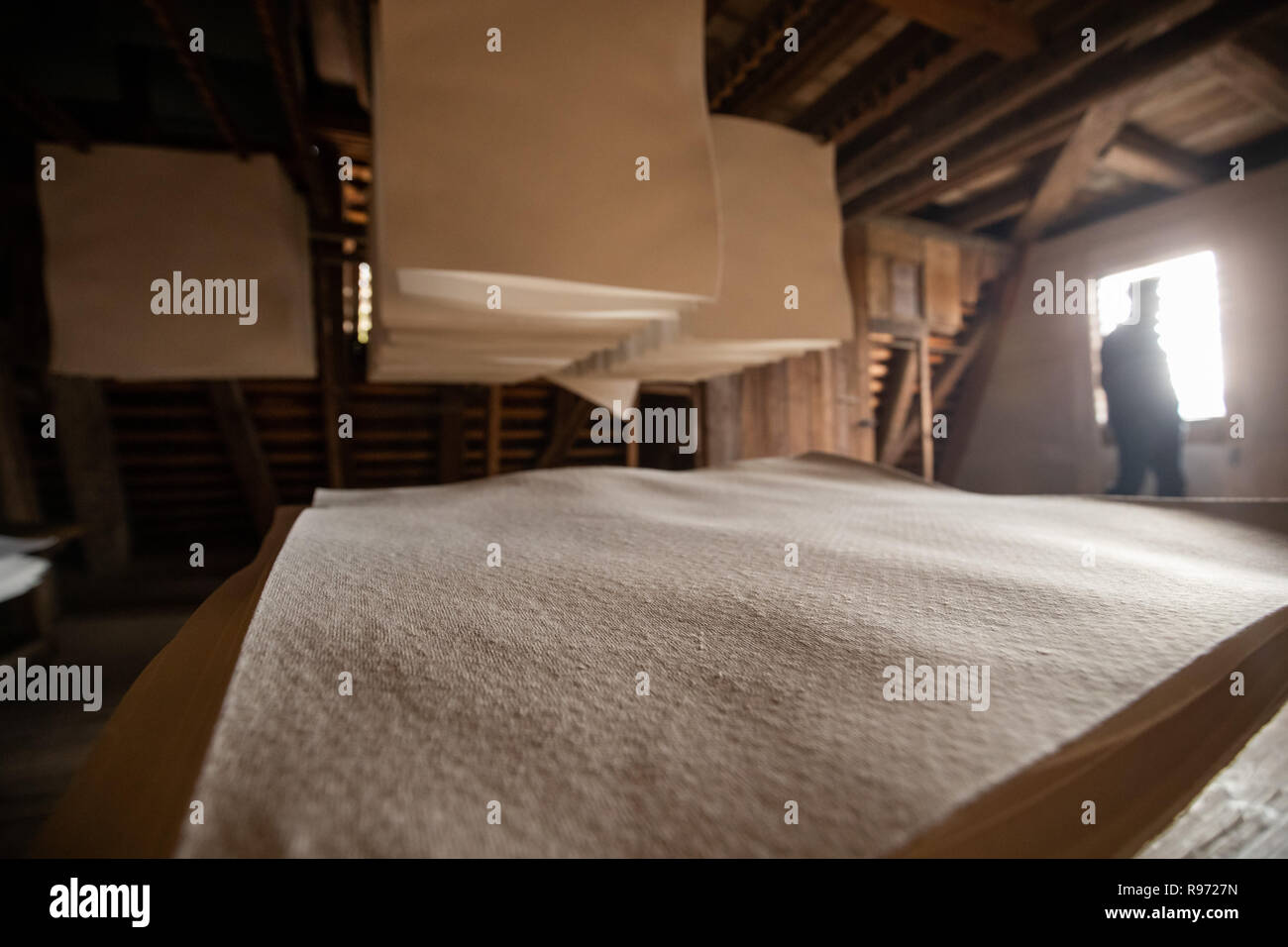 Homburg, Germany. 11th Dec, 2018. View of the surface structure of the ...