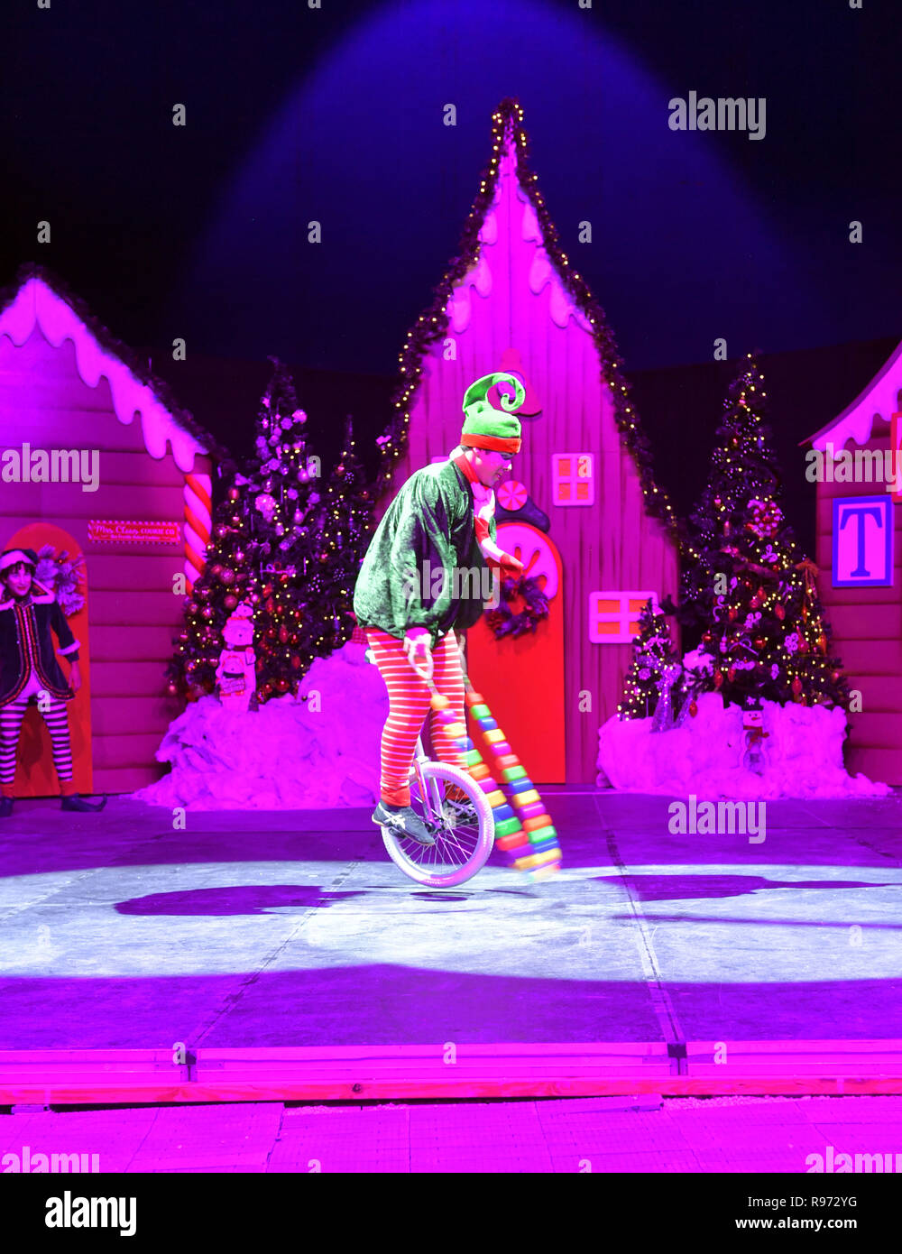 Monkey jungle miami zoo hi-res stock photography and images - Alamy