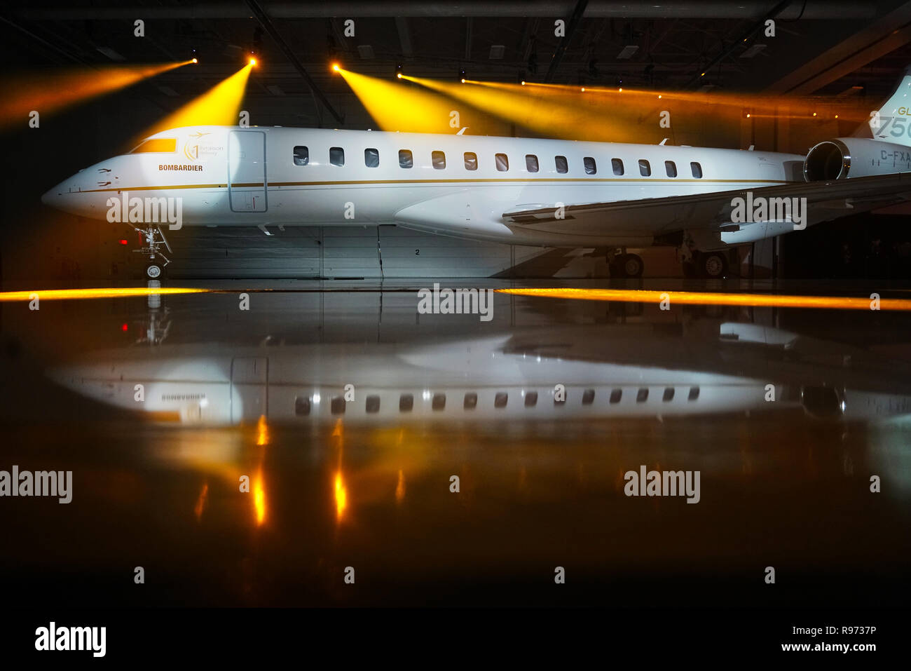 Canada bombardier aircraft plant hi-res stock photography and images ...